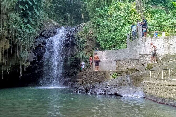 Taxi & Tours in Grenada , Chocolate factory, & more. - Who Should Consider This Tour?