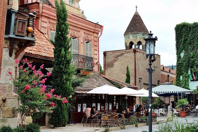 Tbilisi City Private Walking Tour, Ride by Cable Car to Narikala Fortress - Who Will Enjoy This Tour?