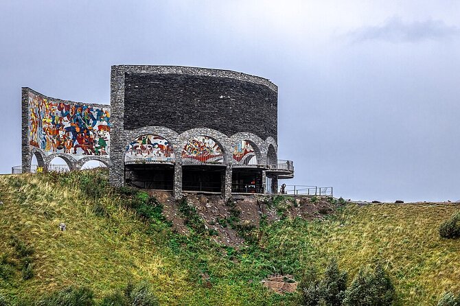 Tbilisi to Kazbegi, Gudauri, and Ananuri Day Tour - How the Tour Works and What You’ll Experience