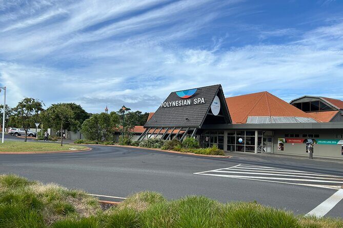 Te Puia And Redwood Park Day Trip Transport From Auckland - Perfect For