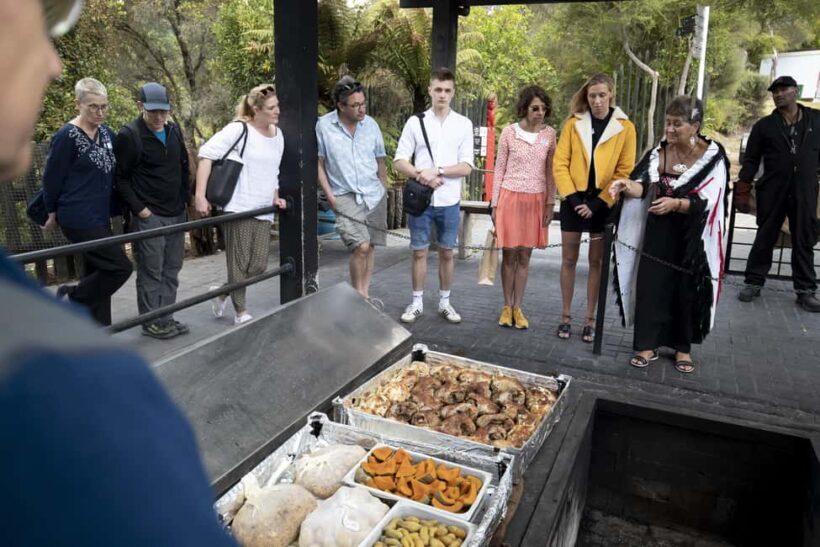 Te Puia: Te P Evening Hng Buffet and Cultural Experience - Key Points