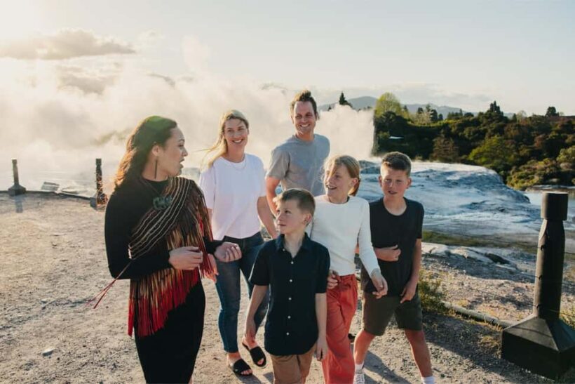 Te Puia: Te R Guided Day Tour and Haka Performance - Authentic Experiences and Authentic Guides