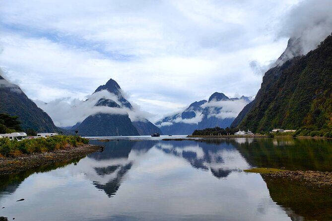 TeAnau to Queenstown via Milford Sound Tour with Cruise and Lunch - Introduction: A Scenic Day in Fiordland
