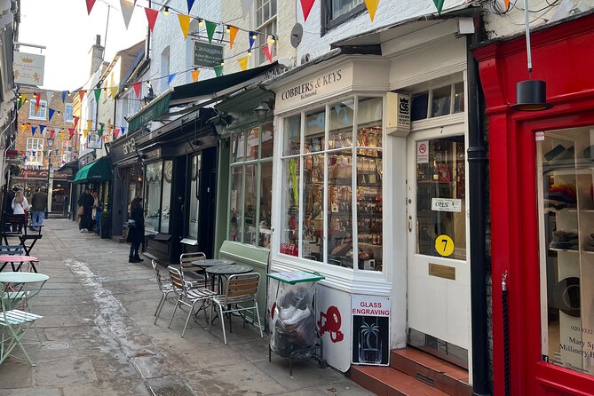 Ted Lasso Filming Locations Half-Day Tour - Tour Guide and Experience