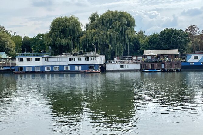 Ted Lasso Tour of Richmond With Private Guide - Exploring the Spot of Roy and Keeleys First Kiss