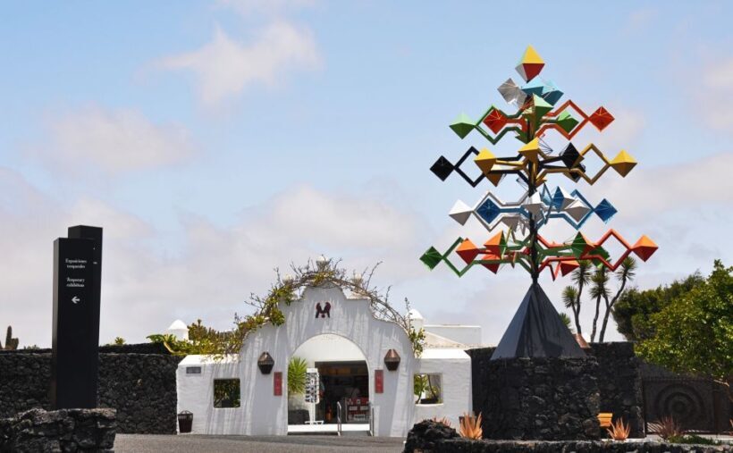 Teguise: Market and César Manrique Foundation Tour - A Detailed Look at the Tour