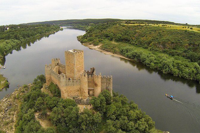 Templar Knights: Tomar and Almourol Castles Full Day Private Tour - Private Tour Experience: Personalized and Insightful