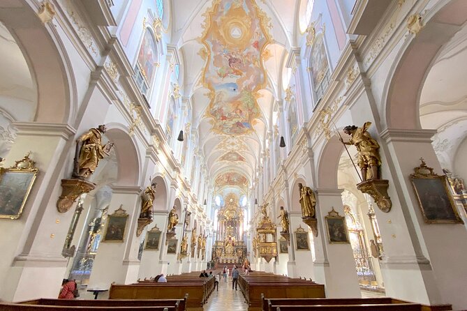 Ten Munich Old town Sights in a Private Express Walking Tour - Key Points