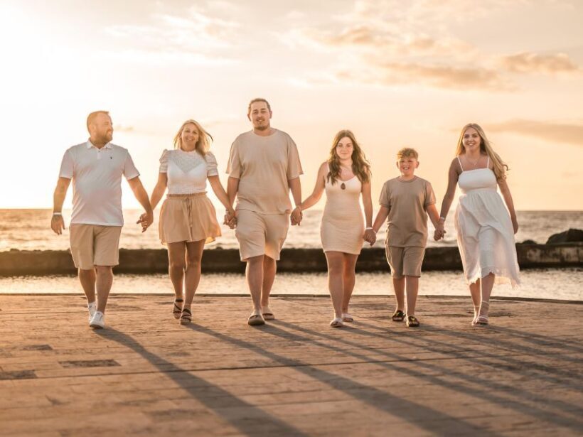 Tenerife: Photography Sessions - Families, Couples, Friends - Who Should Consider This?