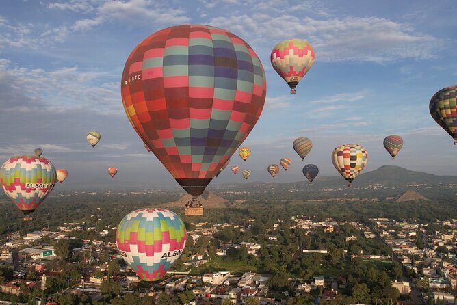 Teotihuacan Balloon Experience with Transportation and Breakfast - Who Should Consider This Tour?