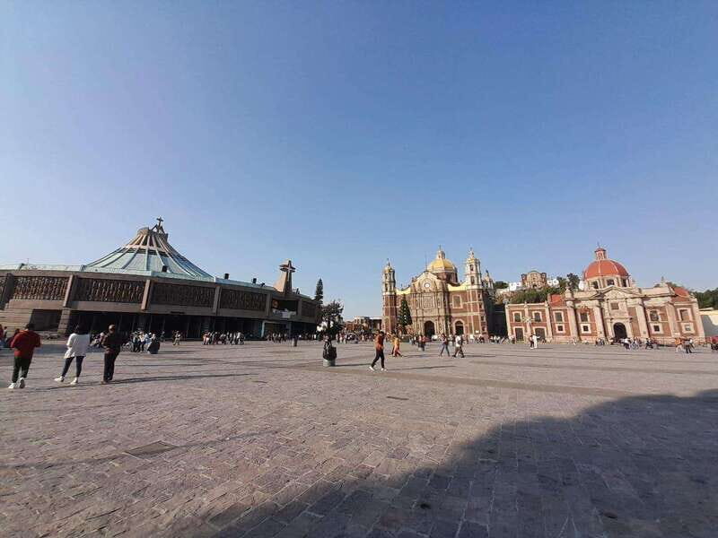 Teotihuacan & Basilica of Guadalupe: Private Tour with Lunch - Starting the Day: From Mexico City to Ancient Pyramids