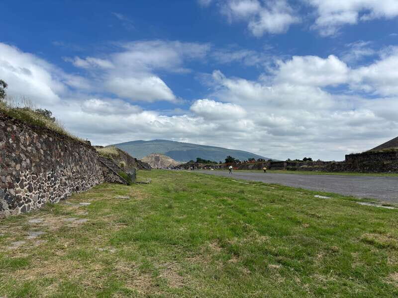Teotihuacan is more than 2 big pyramids it's a whole culture - FAQ