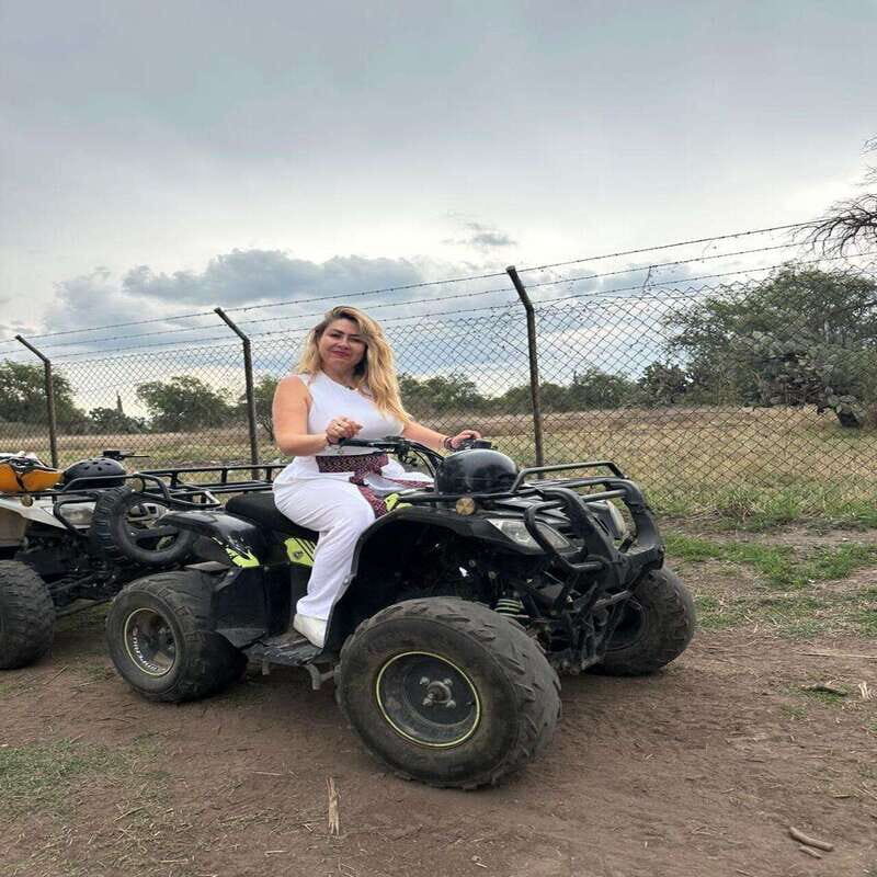 Teotihuacan VIP: Tour of the pyramids and Basilica of Guadalupe, tourist areas - Options for Adventure and Authenticity