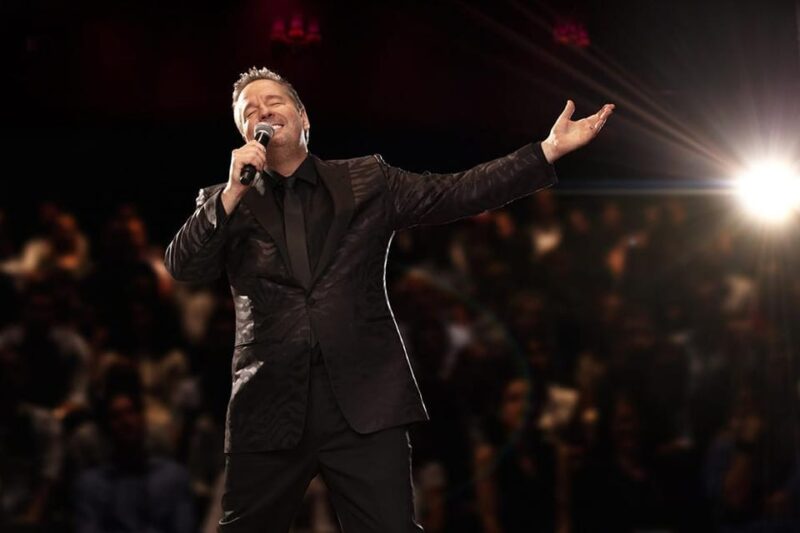 Terry Fator: One Man, a Hundred Voices, a Thousand Laughs! - What Makes This Show Stand Out