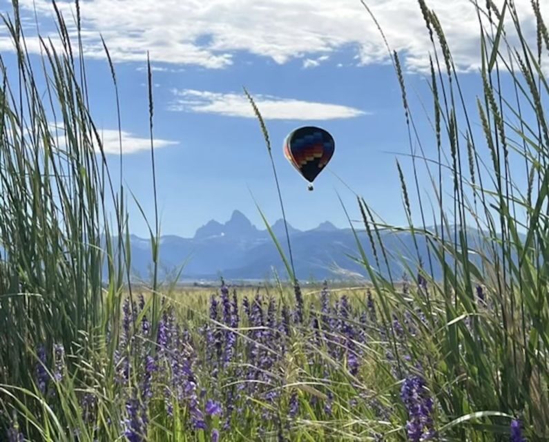 Teton Valley Balloon Flight - An Experience of Tranquility and Beauty