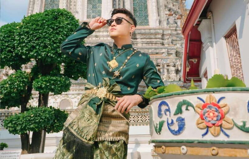 Thai Costume Photographer at Wat Arun/Pho in Bangkok - FAQs: Practical Questions Answered