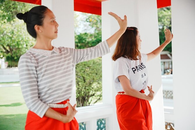 Thai Dance Class at Wat Arun - FAQs