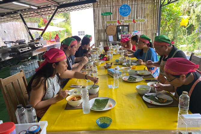 Thai Food experince cook & Eat 2 famouse Thai dishes - What Makes This Experience Stand Out?