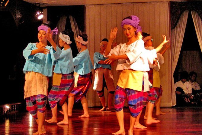 Thai Northern Style Khantoke Dinner and Cultural Show Admission Ticket - Practical Tips for Visitors