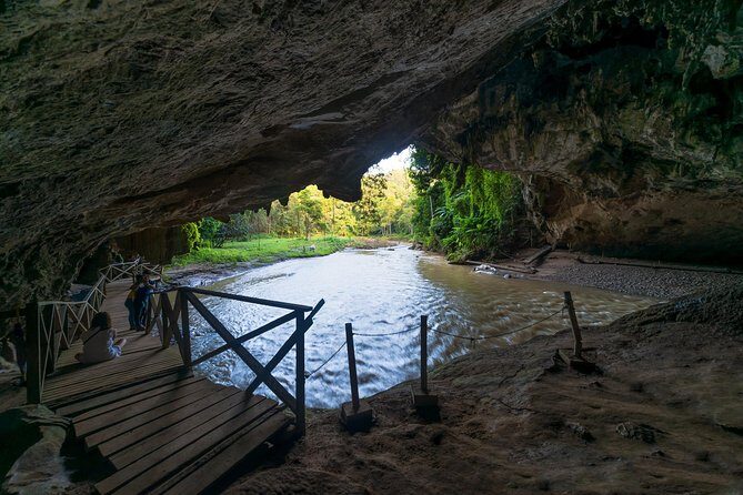Tham Lod Cave & Pre-Historical Tomb & Bamboo Bridge - Exploring Tham Lod Cave