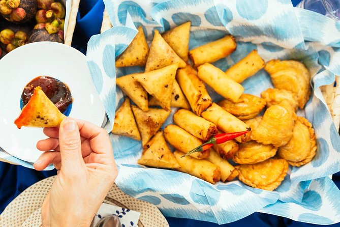 The 10 Tastings of Kuala Lumpur With Locals: Private Street Food Tour - Analyzing the Experience: What You Can Expect