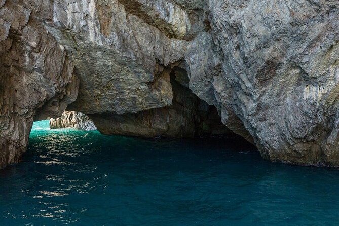 The 2 South Gems: Capri and Positano Day Cruise - Key Points