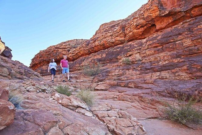 The Amazing Kings Canyon: 4-Hours Walking Tour and Hike - Exploring the Kings Canyon: A 4-Hour Guided Walk and Hike