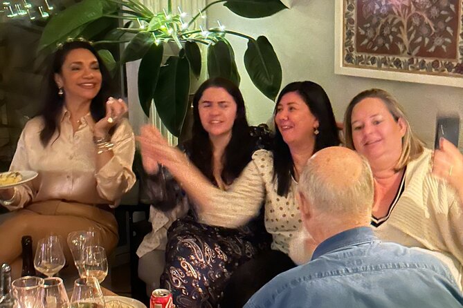 The Art of Eating and Making Friends - Reputation and Ratings