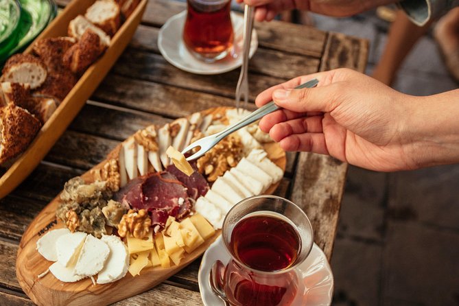 The Award-Winning PRIVATE Food Tour of Istanbul: The 10 Tastings - Exploring the Flavors of Istanbul: A Deep Dive