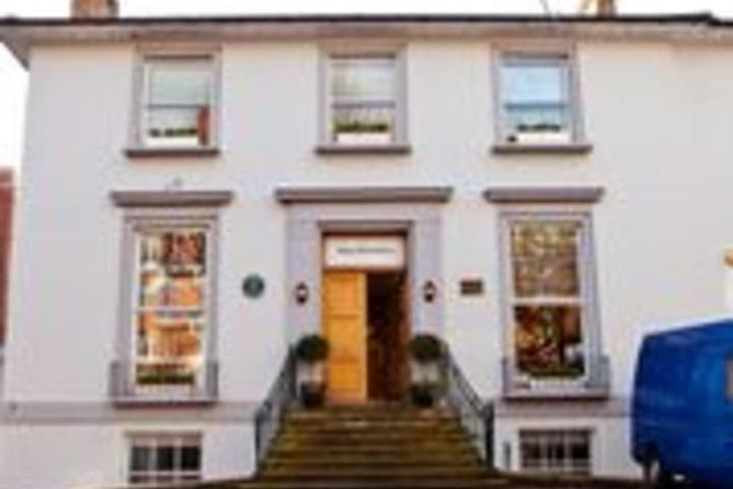 The Beatles Magical History Black Taxi Tour London - Stroll Through the Legendary Savile Row