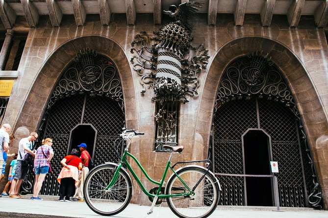 The Beauty of Barcelona by Bike: Private Tour - The Iconic Sagrada Familia