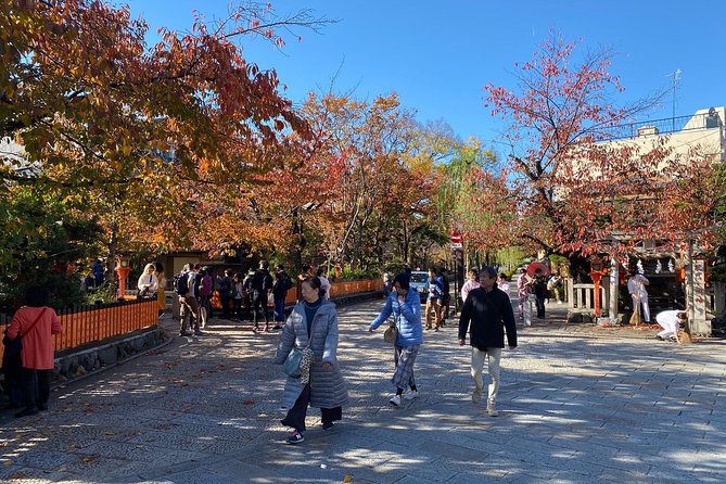 The Beauty of Kyoto - Historical Walking Tour of Higashiyama Area - Meeting and Logistics