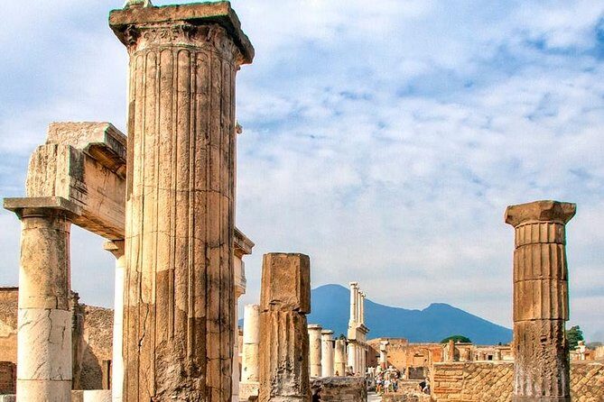 The beauty of Pompeii with a Private Expert Tour Guide / Archaeologist. - Exploring Pompeii with a Private Expert Guide