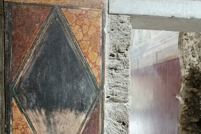 The beauty of Pompeii with a Private Expert Tour Guide / Archaeologist. - FAQ