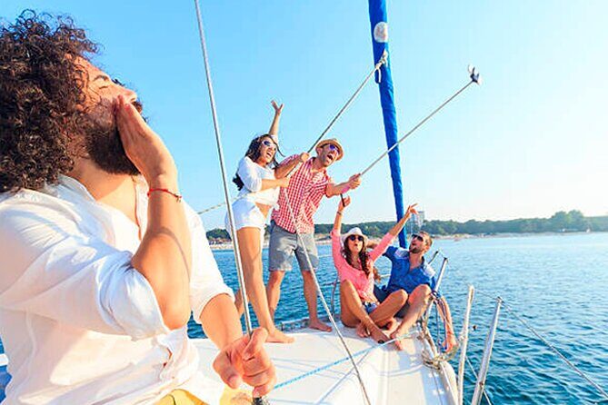 The Best Catamaran Tour to Isla Mujeres from Cancún - An In-Depth Look at the Catamaran Adventure
