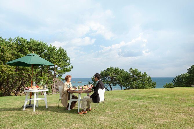The best morning and Michinoku Shiokaze trail trekking in the Tanesashi Coast natural grassland - Key Points