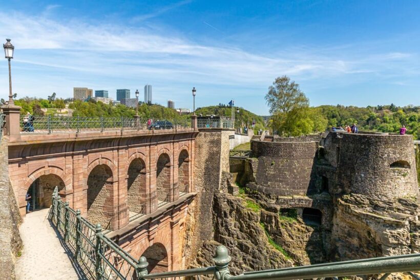 The Best of 3 Hours Walking Tour in Luxembourg - Deep Dive into the Experience