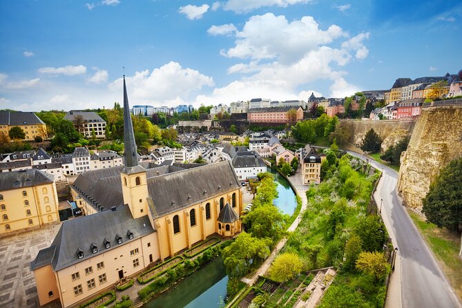 The Best of 3 Hours Walking Tour in Luxembourg - Detailed Breakdown of the Itinerary