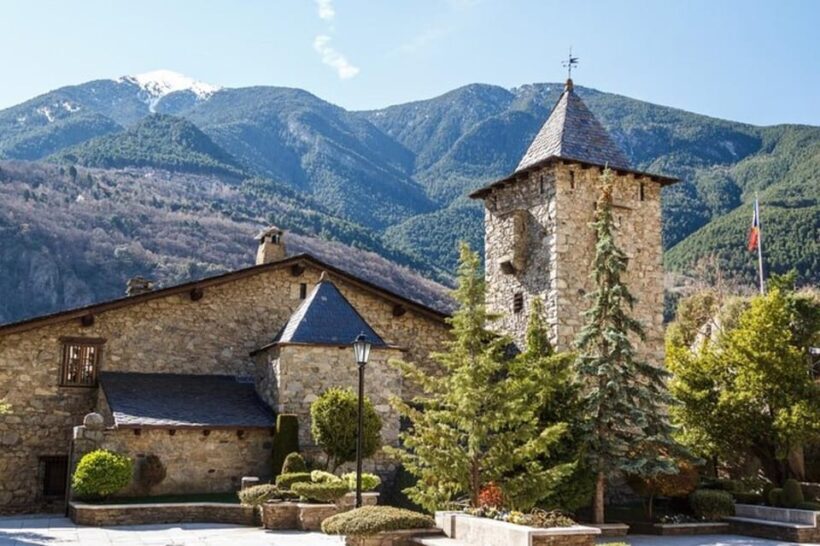 The Best of Andorra la Vella Walking Tour - Key Points