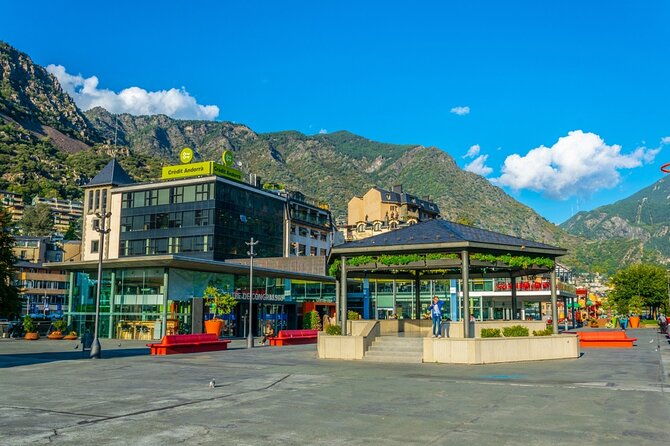 The Best of Andorra La Vella Walking Tour - Experiencing the Vibrant Local Life and Atmosphere