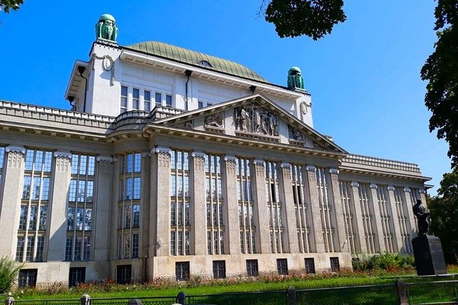 The Best of Zagreb Private Walking Tour - Discovering Dolac Market