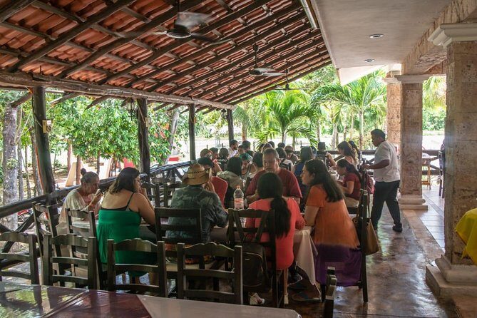 The best tour in Chichén Itzá, Valladolid and Cenote - Transportation and Group Size