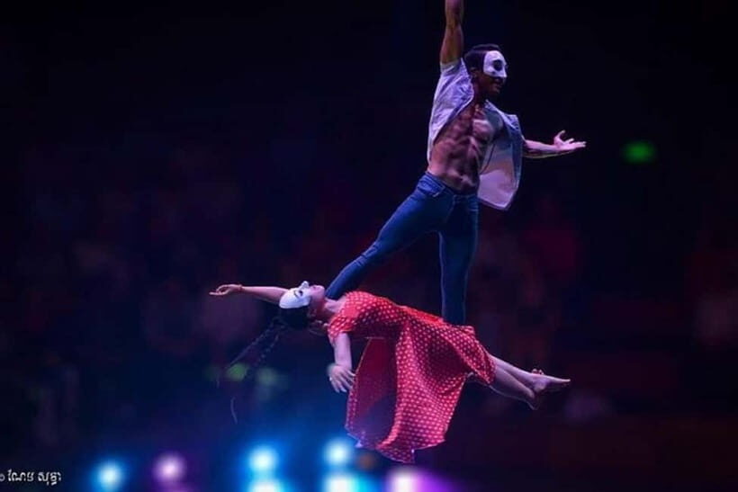 The Cambodian Circus Show and Pub Street Night Market - A Closer Look at the Experience