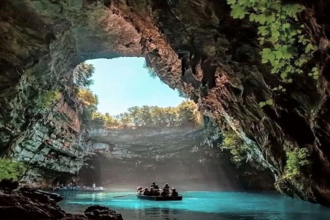 The Caves ....Drogarati Cave and Melissani Lake - Visitor Experience and Recommendations