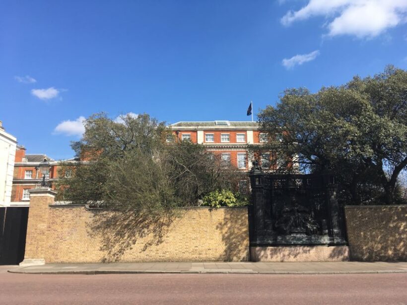 The Crown Walking Tour of London - Why This Tour Offers Good Value