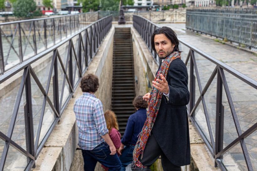 The Dark Side of Paris: Walking tour with an Actor-Guide - Exploring the Dark Side of Paris: A Detailed Review