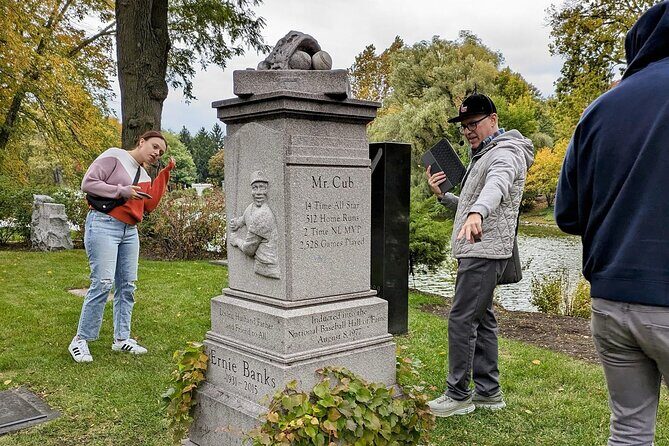 The Deep Pockets Of Graceland Cemetery Walking Tour - Key Points