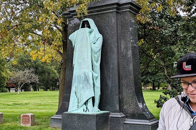 The Deep Pockets Of Graceland Cemetery Walking Tour - Frequently Asked Questions