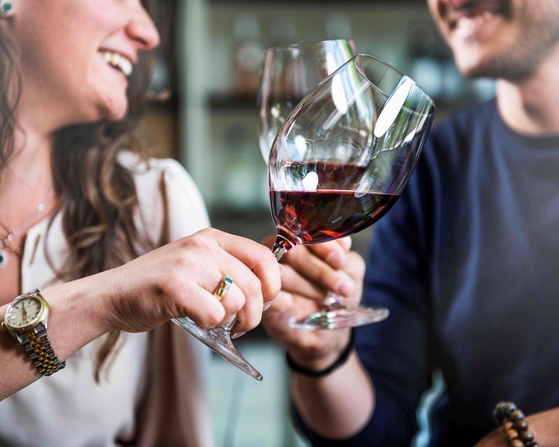 The Dosman: Winetasting in La Morra - Who Should Consider This Experience?