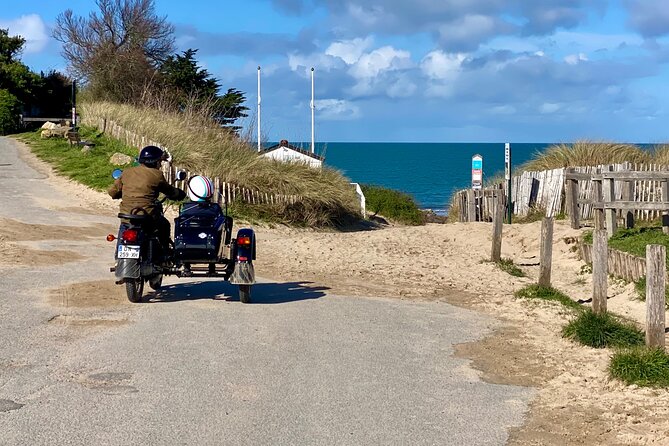 The Emerald Coast and Cancale in vintage sidecar with driver - FAQ